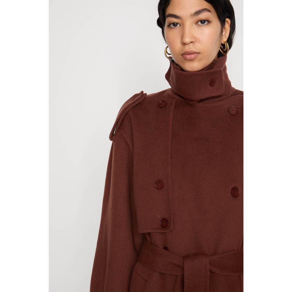Isabelle Blanche - Coat - Atrion Fashion